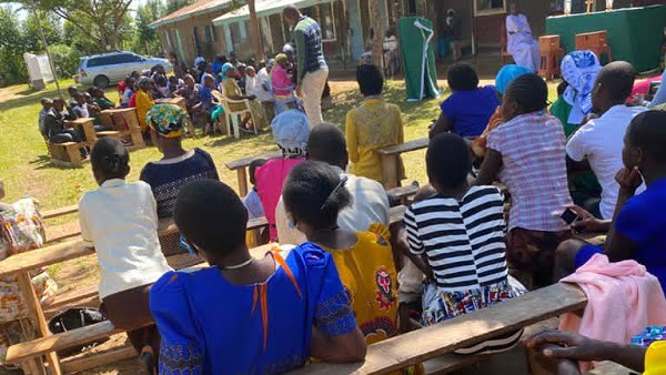 Bumula politician pays fees for two students - Education News Kenya