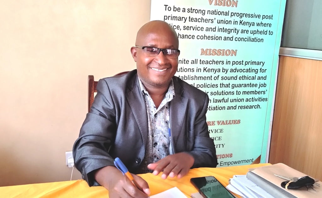 Striking KUPPET officials ejected from school by angry students ...