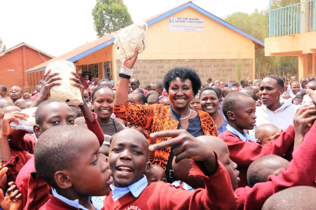 Woman Rep donates sanitary towels to a school in Uasin Gishu ...