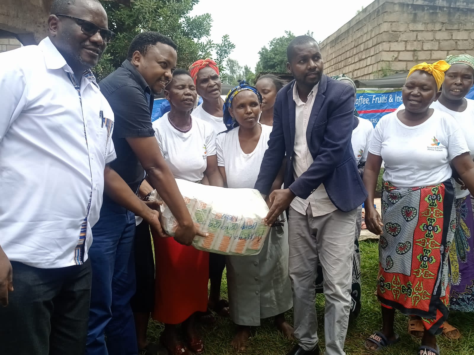 Women team up in waste recycling venture to raise funds for needy ...