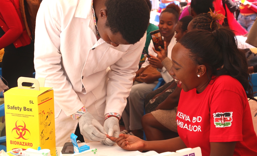 Hundreds of MKU students turn up to donate blood on Valentine’s Day ...