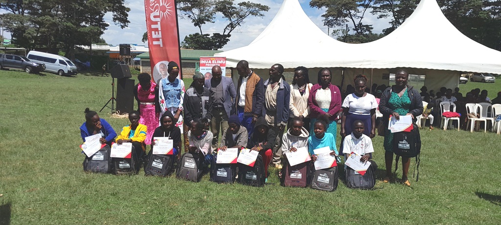 Jubilation as Tetu Rising presents awards to best performing students ...