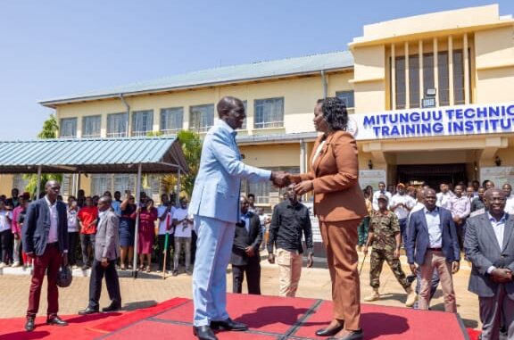 Excitement as Ruto drives new bus into Mitunguu TTI before presenting ...